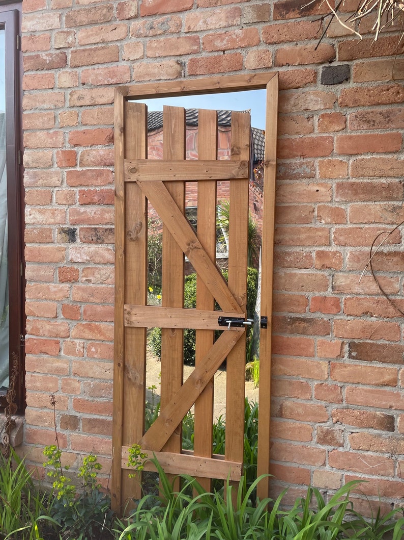 Parallax Slim Illusion Gate Ajar - Etsy