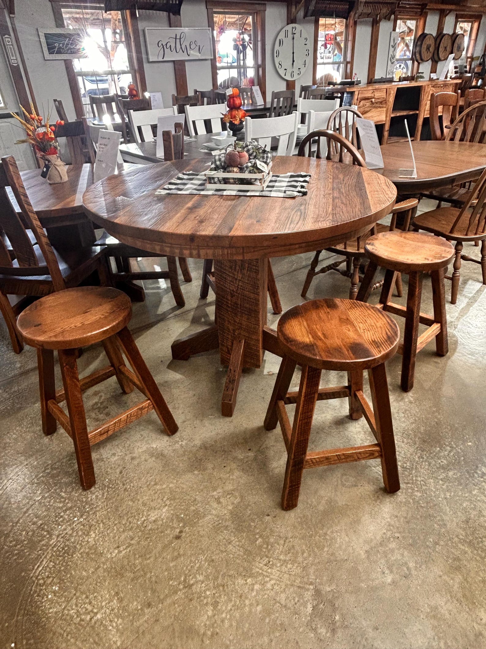 Custom Amish Made Round Bar Table & Stools – Reclaimed Oak Beauty - Etsy