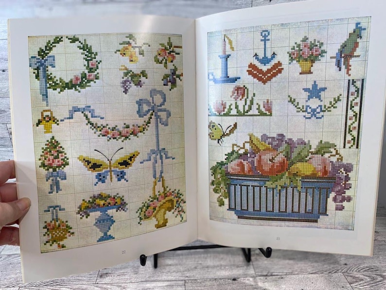 Anne Orr's Charted Designs Vintage Pattern Book - Copyright 1978 - Etsy
