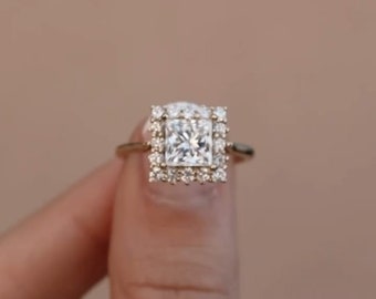 2 CT Center Princess Cut Side Two Princess Cut Moissanite Diamond Ring ...