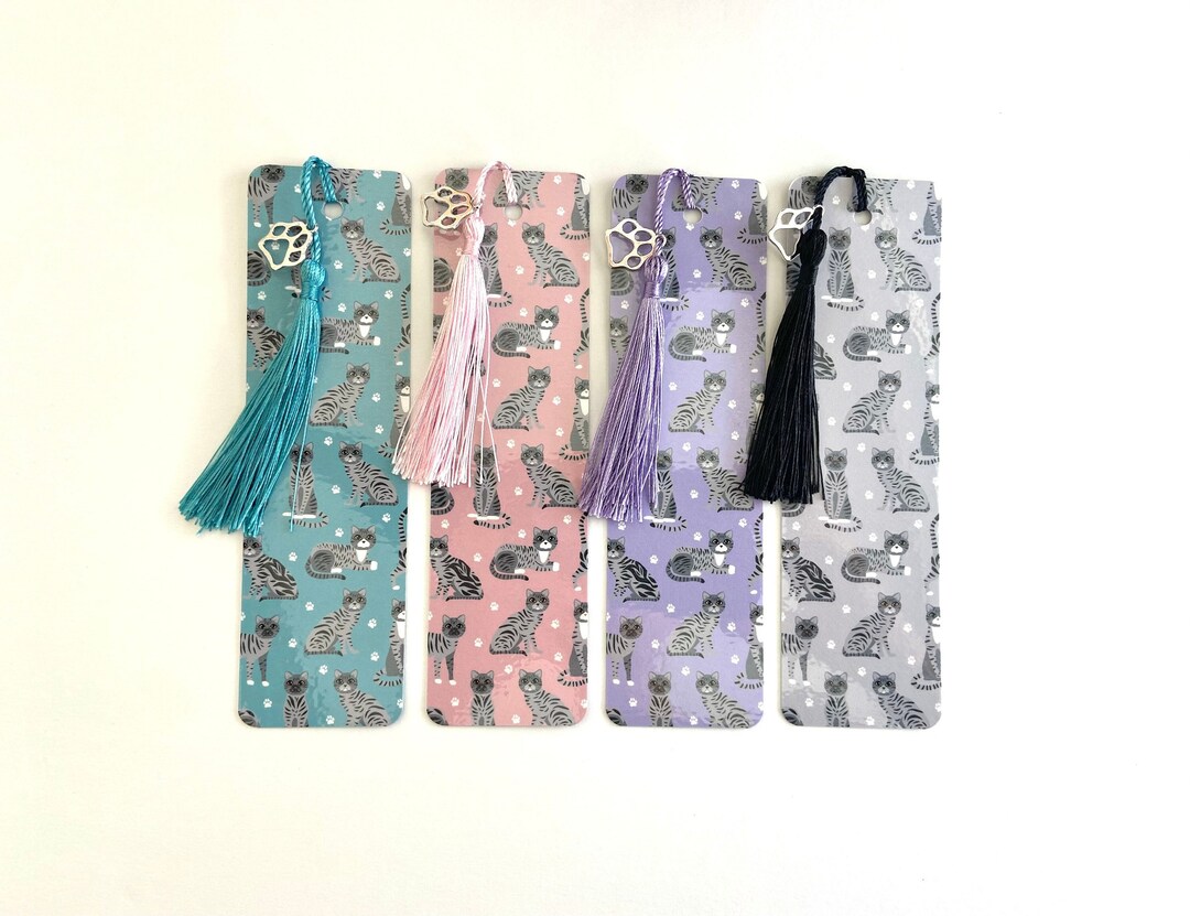 Gray Tabby Cat Bookmark, Tabby Cats Lover Unique Gifts Cat Paw Charm ...