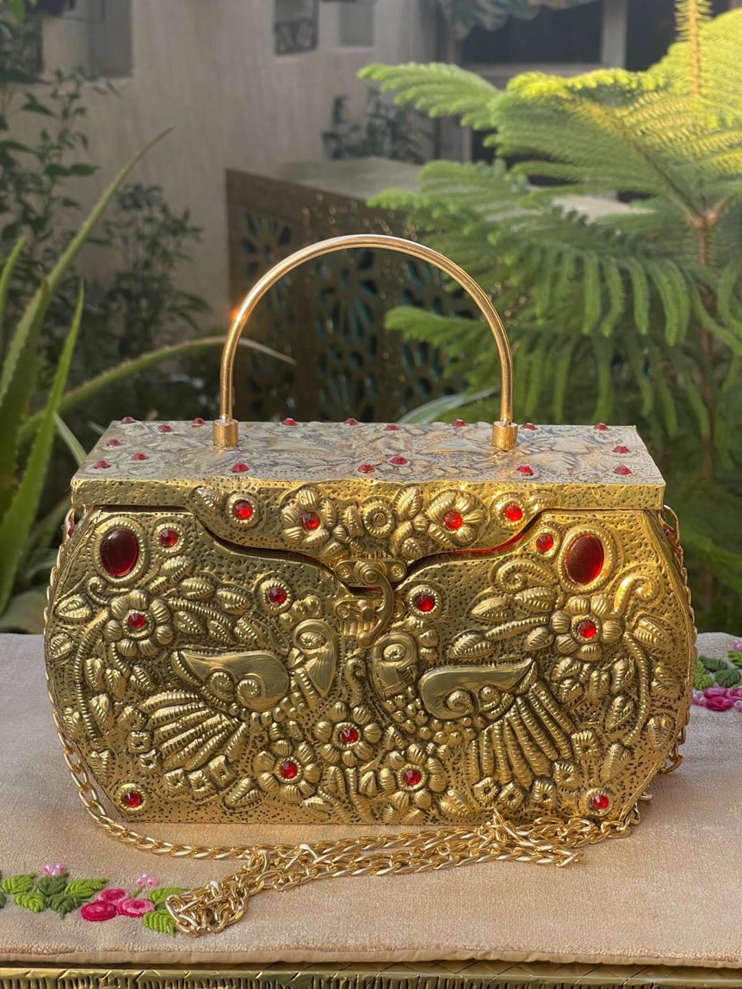 Pakistani Handmade Golden Clutch | Metal Evening Purse for Women ...