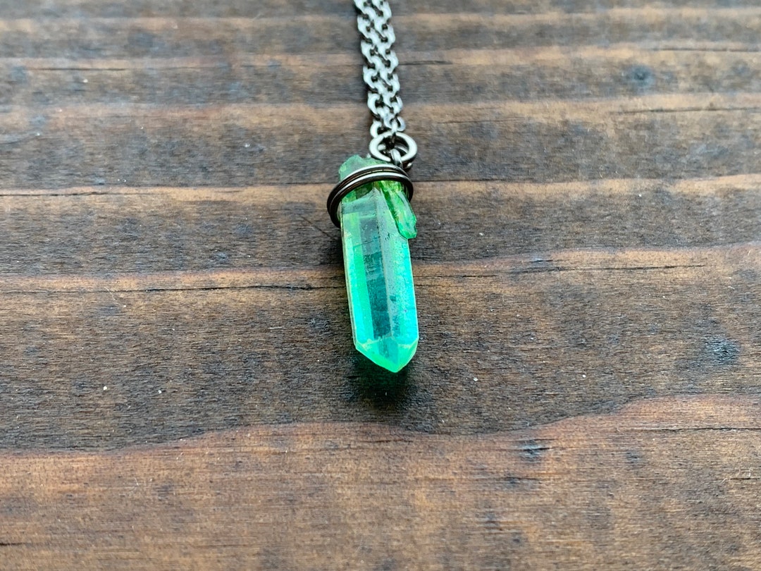 Fey Solitaire - Green Quartz Gemstone Pendant - Crystal Jewelry ...