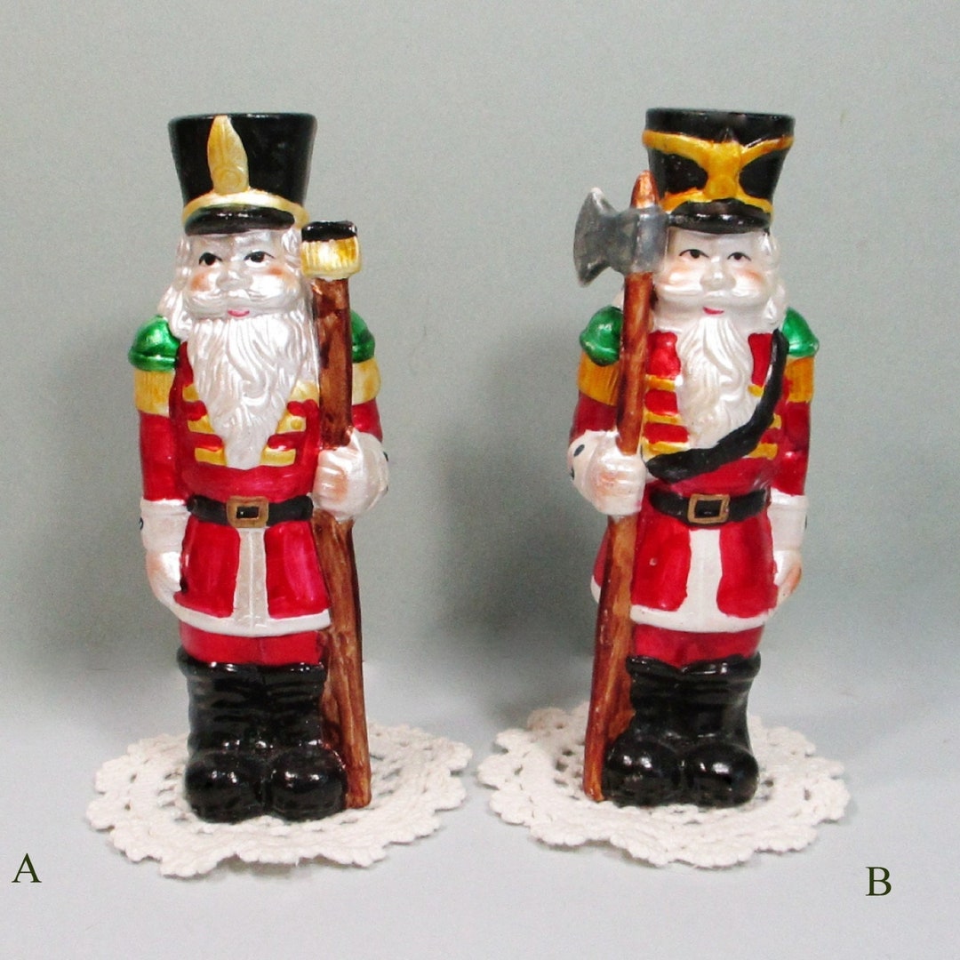 Christmas Santa Soldier Figurine . Queens British Royal Guard Soldier ...