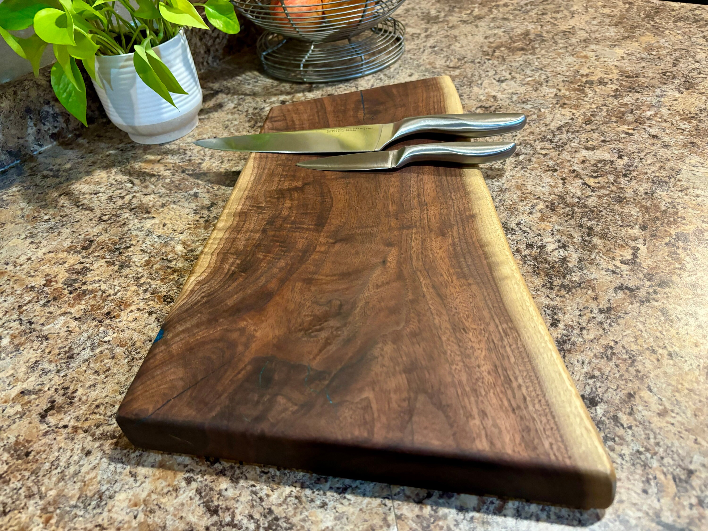 Black Walnut Live Edge Cutting Board-blue Epoxy 1619l X 8-11w X 1.5d - Etsy