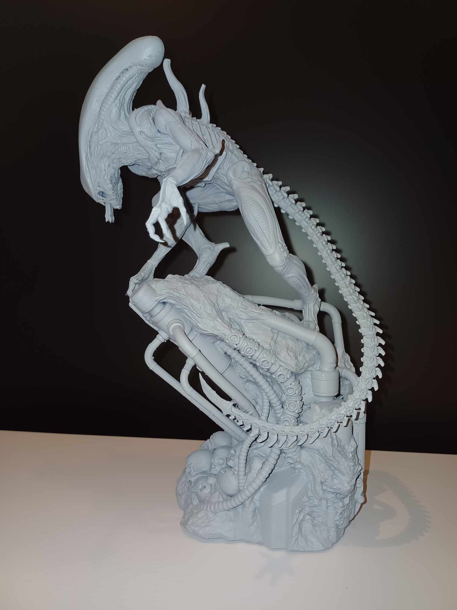 Xenomorph Alien Statue Unpainted Alien Fan Art Horror Resin Statue ...