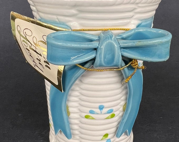 Ceramic Ribbon Bow Vase - Medium - Etsy