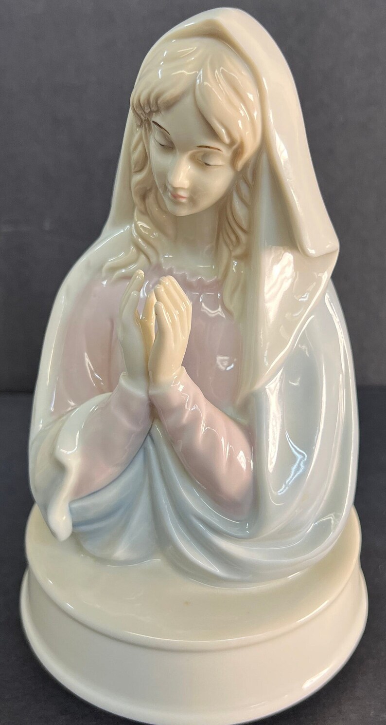 Mother Mary Musical Statue, Praying Hands, Vintage From 1980's, Brand ...