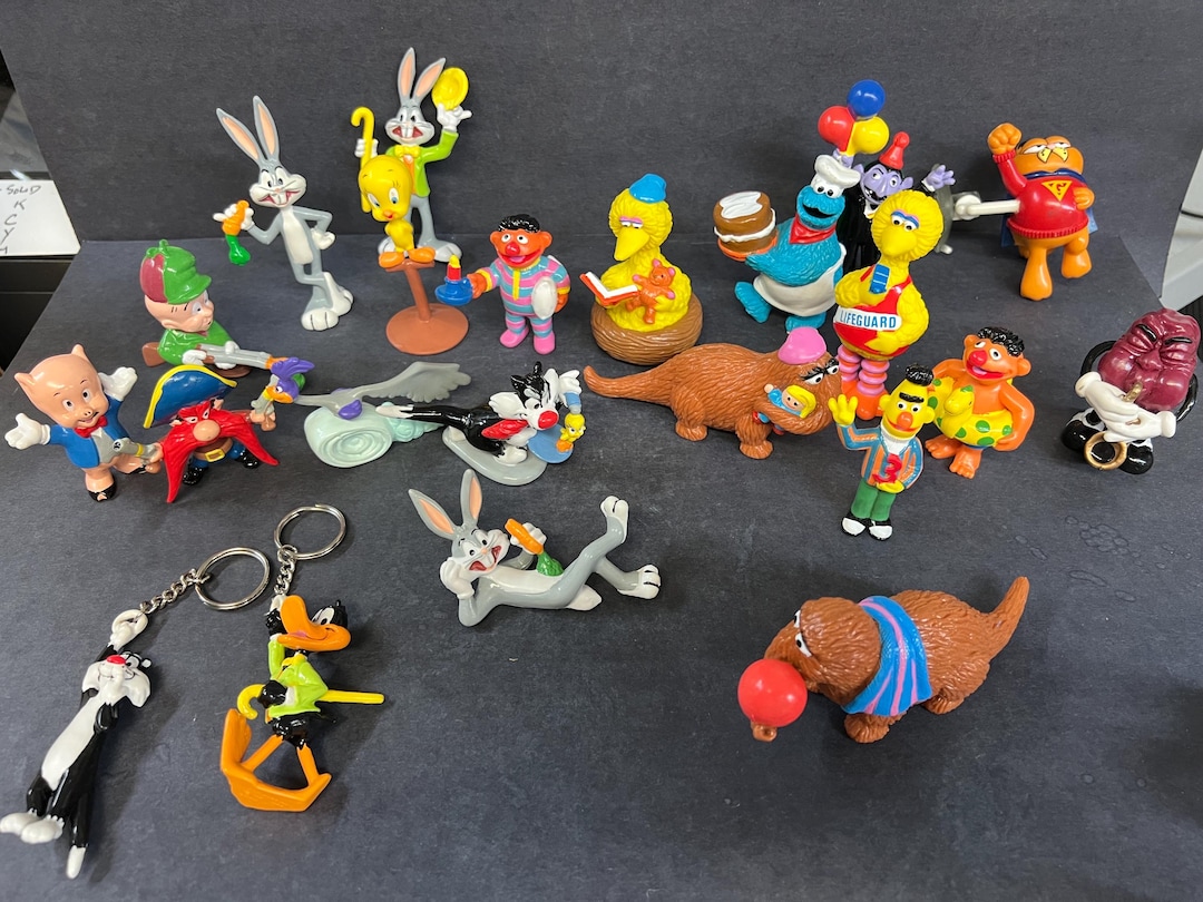Vintage Cartoon Character Toy Lot – Looney Tunes, Sesame Street ...