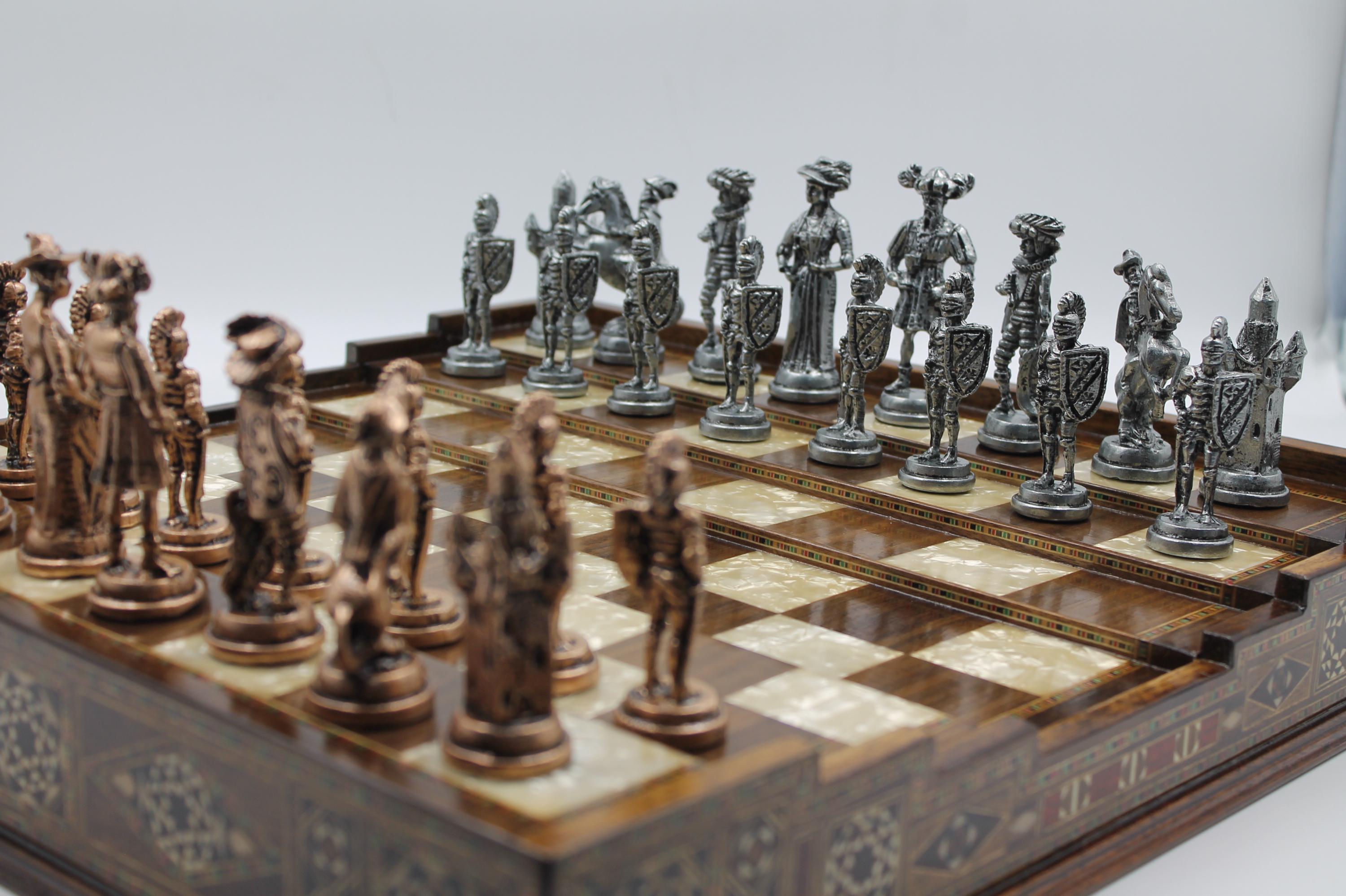 Historical Spanish Royal Guards Metal Chess Set for Adults Amphitheatre ...