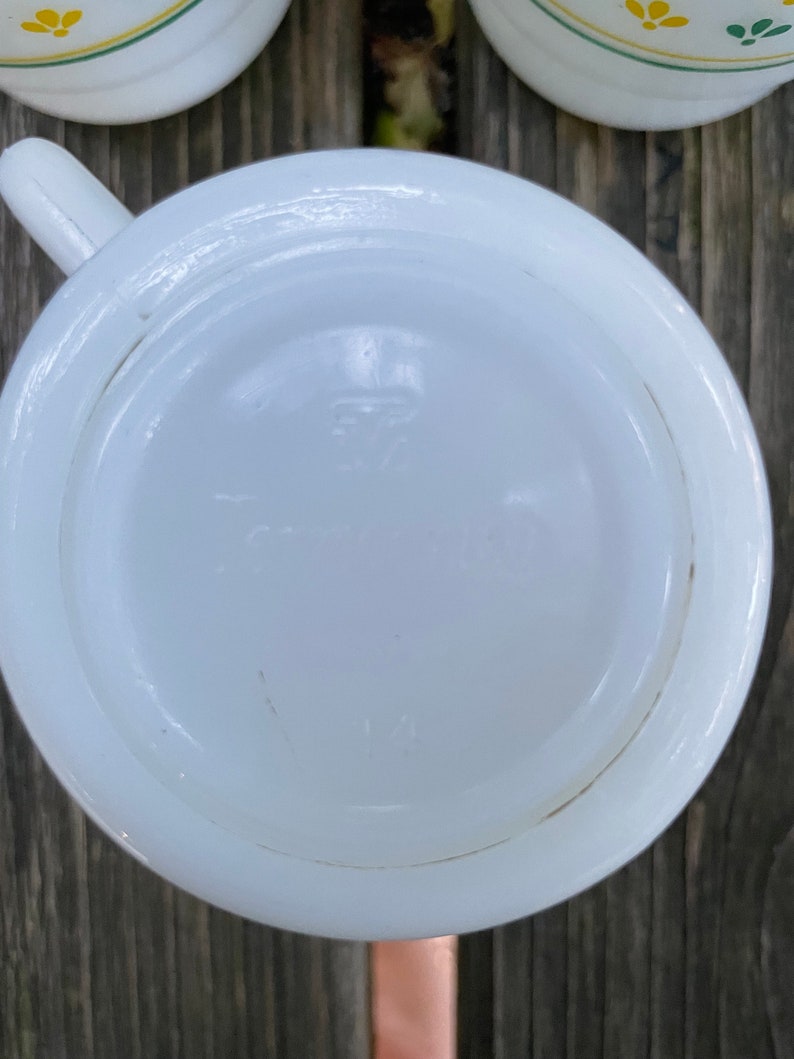 Vintage Milk Glass Mugs Set of 3 Termocrisa Green and Yellow on White ...