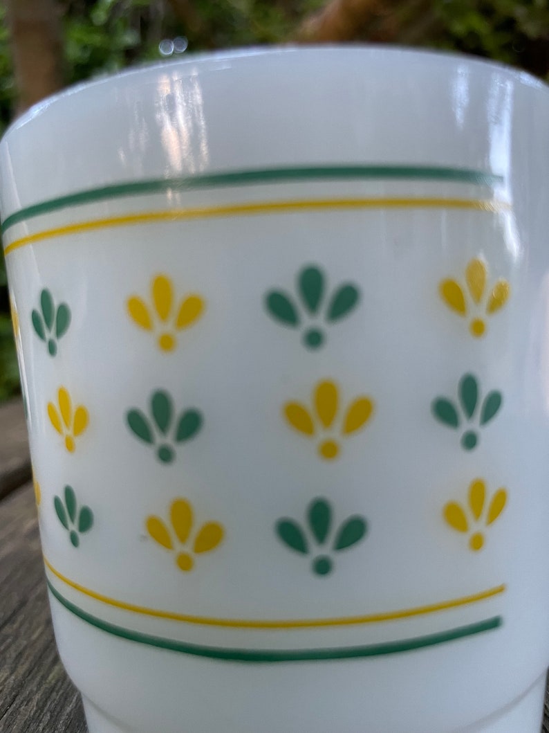Vintage Milk Glass Mugs Set of 3 Termocrisa Green and Yellow on White ...