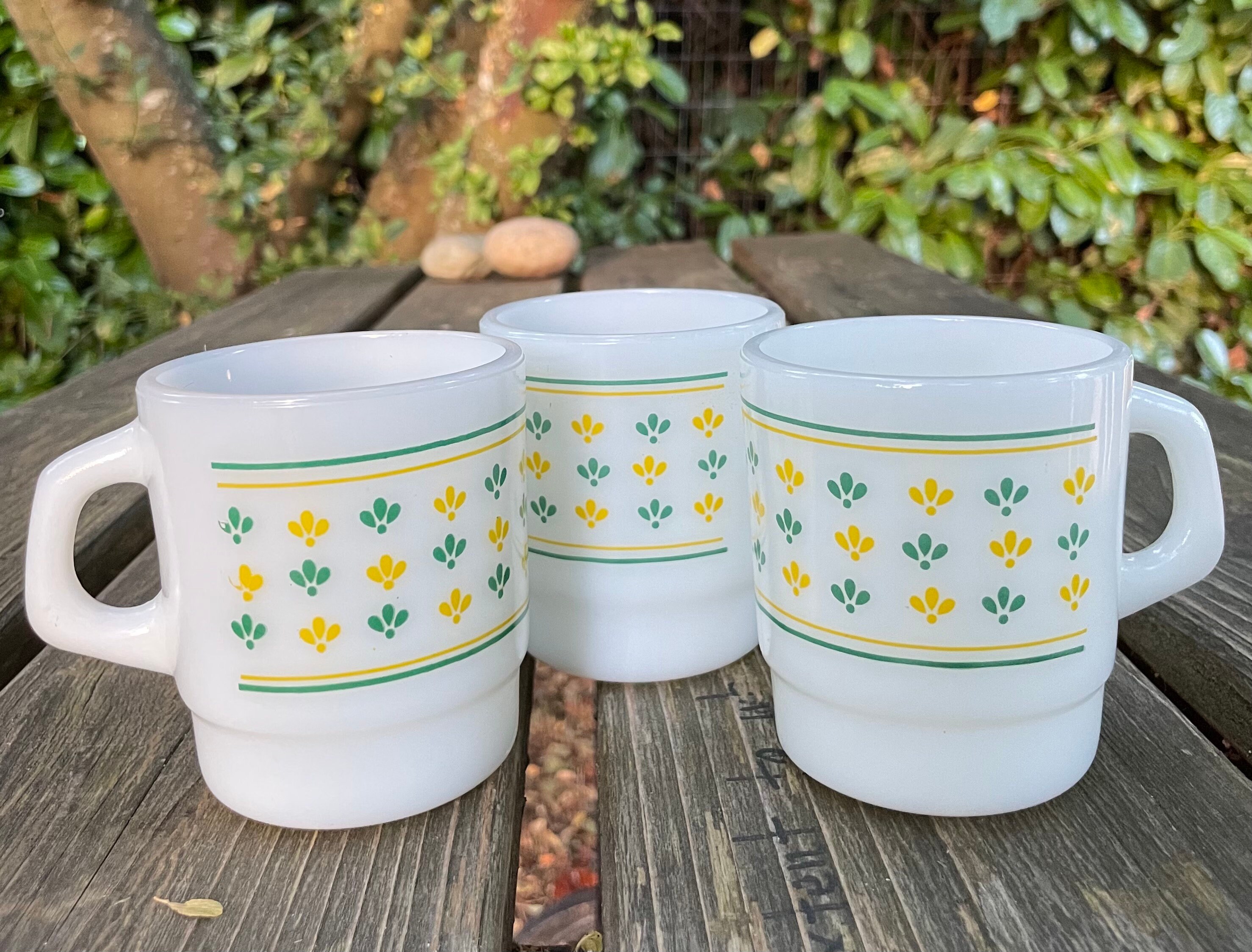 Vintage Milk Glass Mugs Set of 3 Termocrisa Green and Yellow on White ...