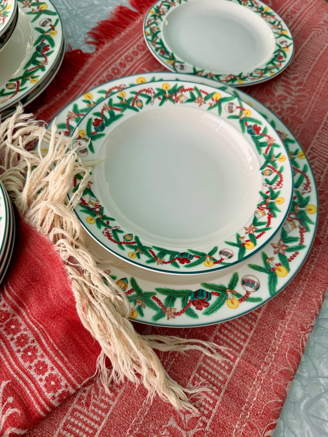 12 Piece Set Christmas Cheer Majesticware by Sakura Sue Zipkin Designer ...