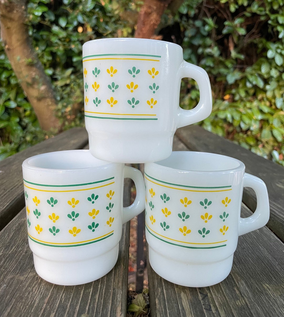Vintage Milk Glass Mugs Set of 3 Termocrisa Green and Yellow on White ...