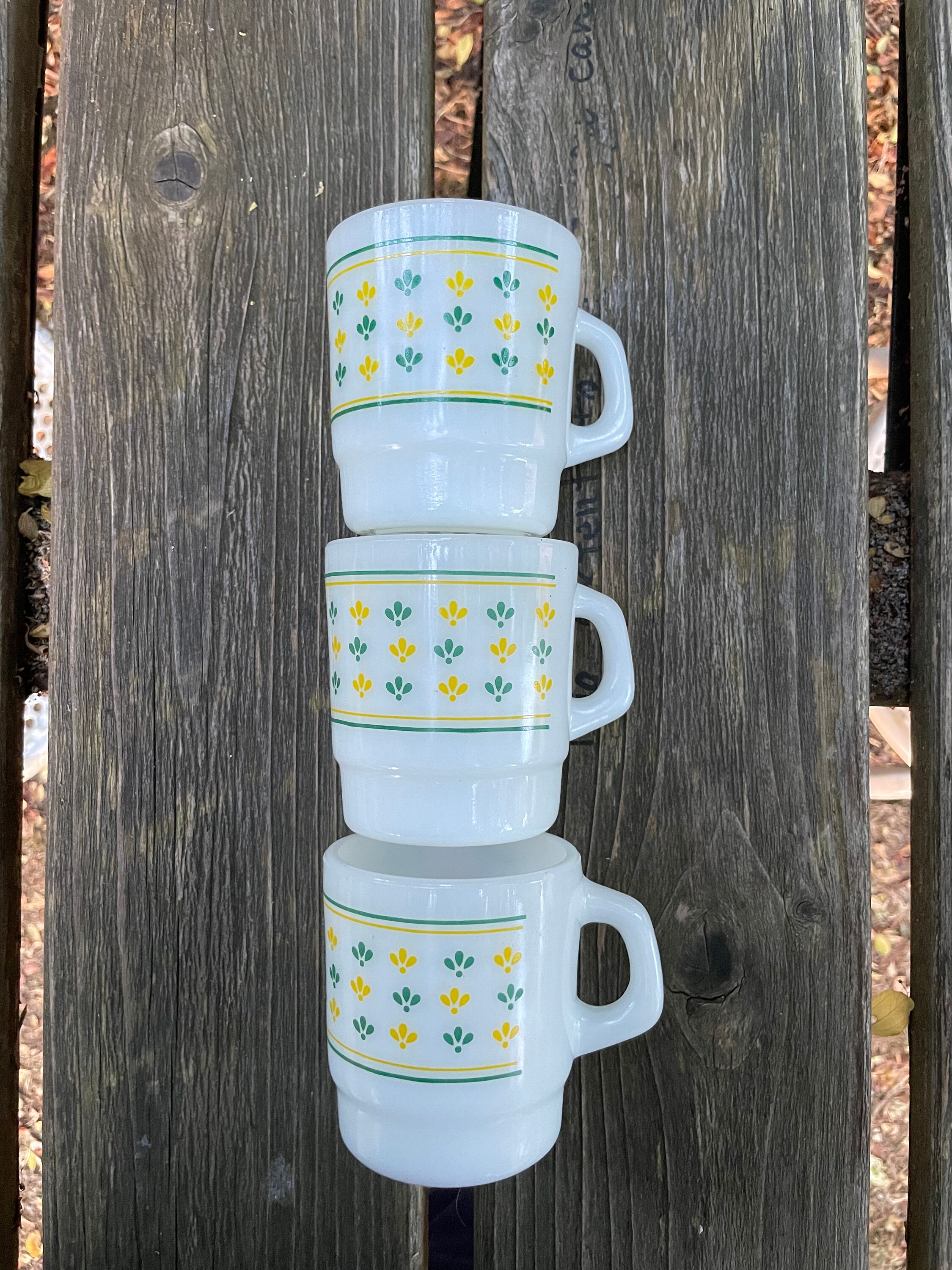 Vintage Milk Glass Mugs Set of 3 Termocrisa Green and Yellow on White ...