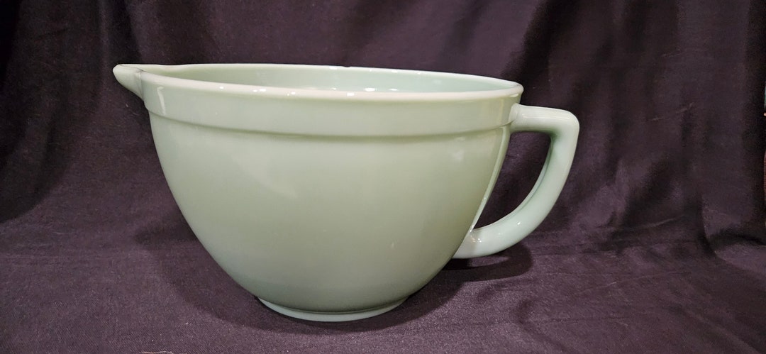 Jadeite Fire King 2000 Batter Bowl Pour Spout Pitcher 2.5 Qt Anchor ...