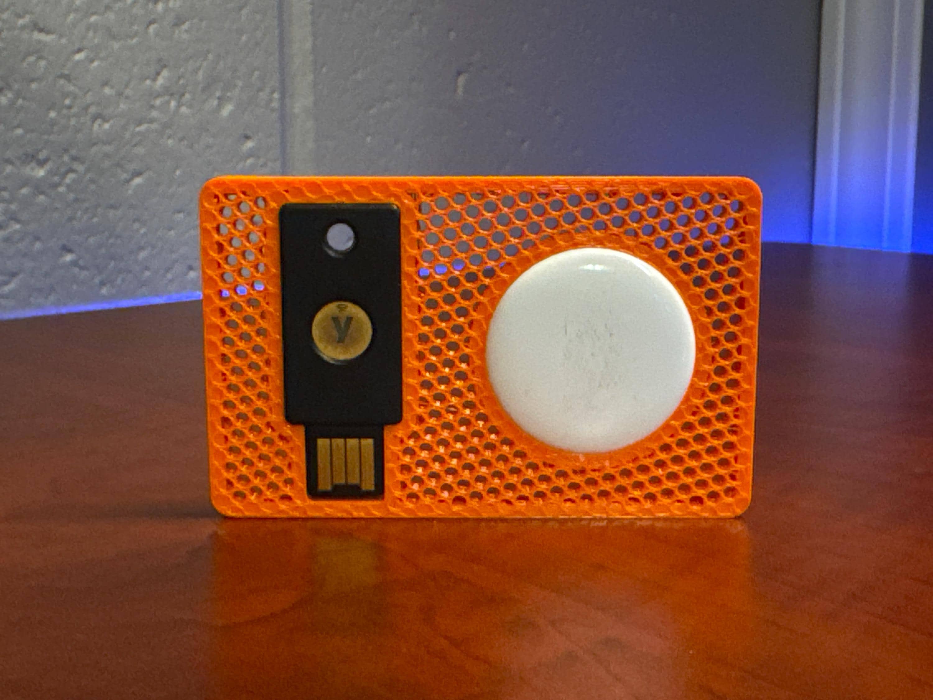 Airtag/ USB-A NFC Yubikey Holder - Etsy