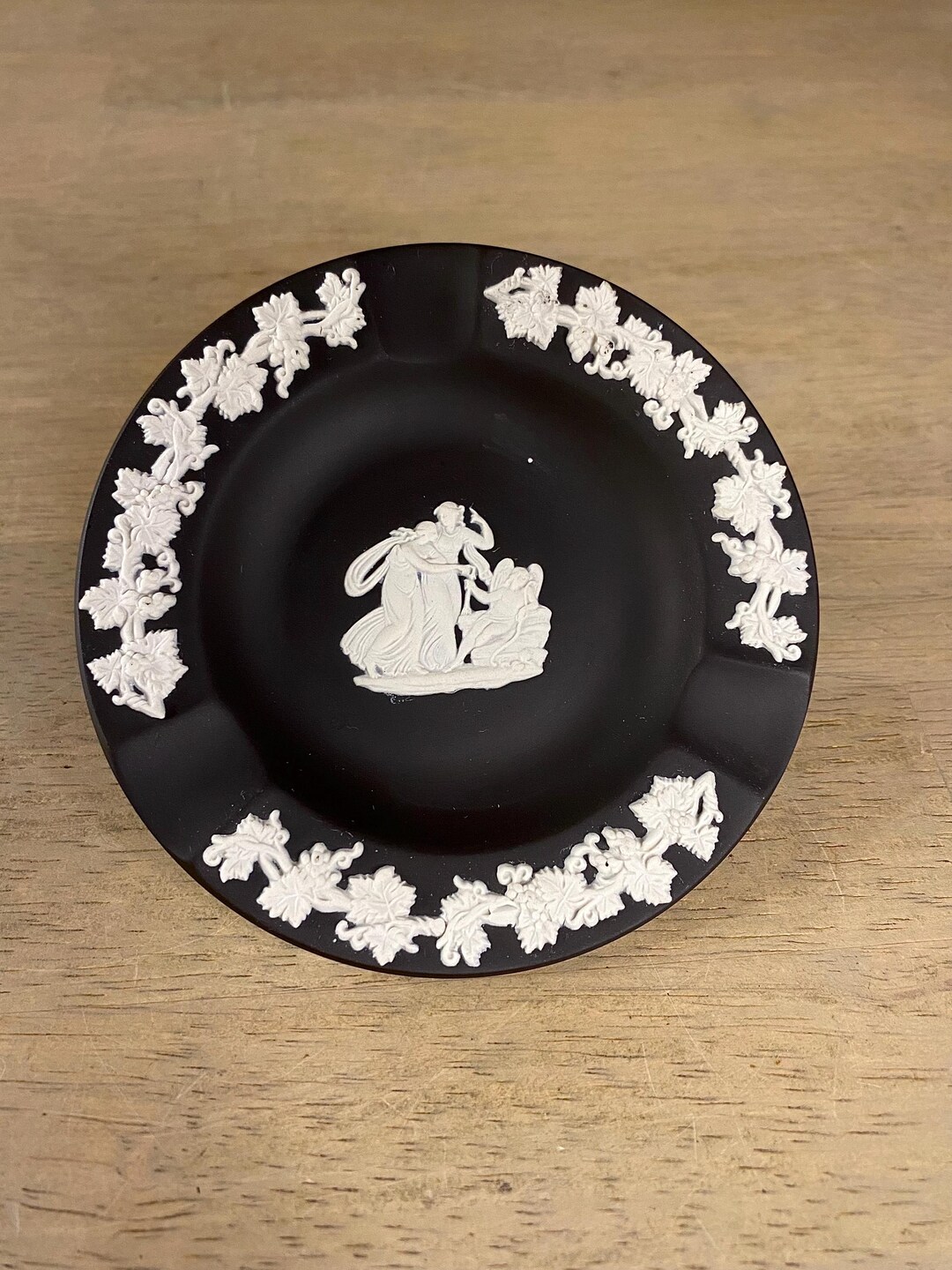 Wedgwood Cream on Black Jasperware 4 1/4" 3-slot Ashtray Cupid Asleep ...