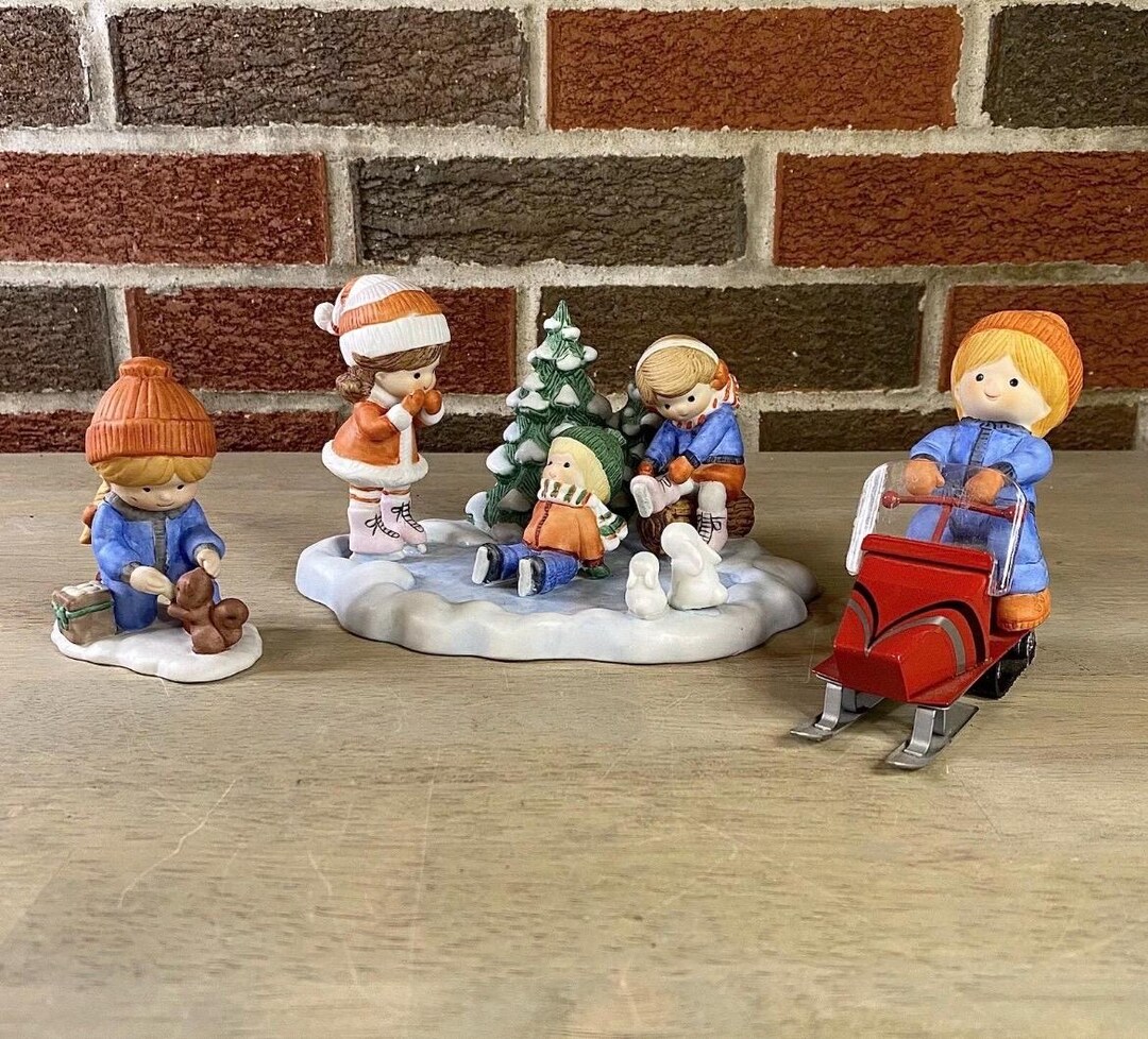 Country Cousins Standing Snow Enesco Porcelain Figurine Snowmobile, Ice ...