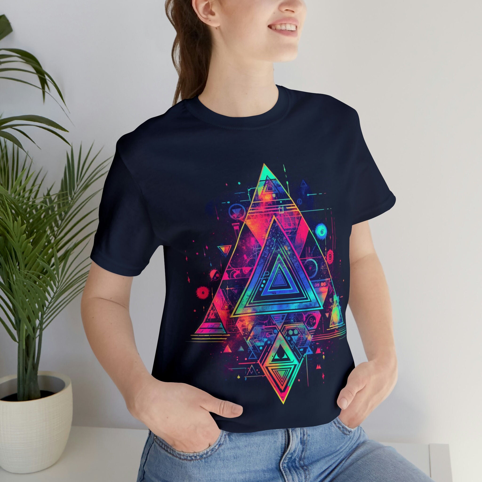 Psychedelic Pyramid Tshirt, Trippy Futuristic Egyption Art T-shirt ...