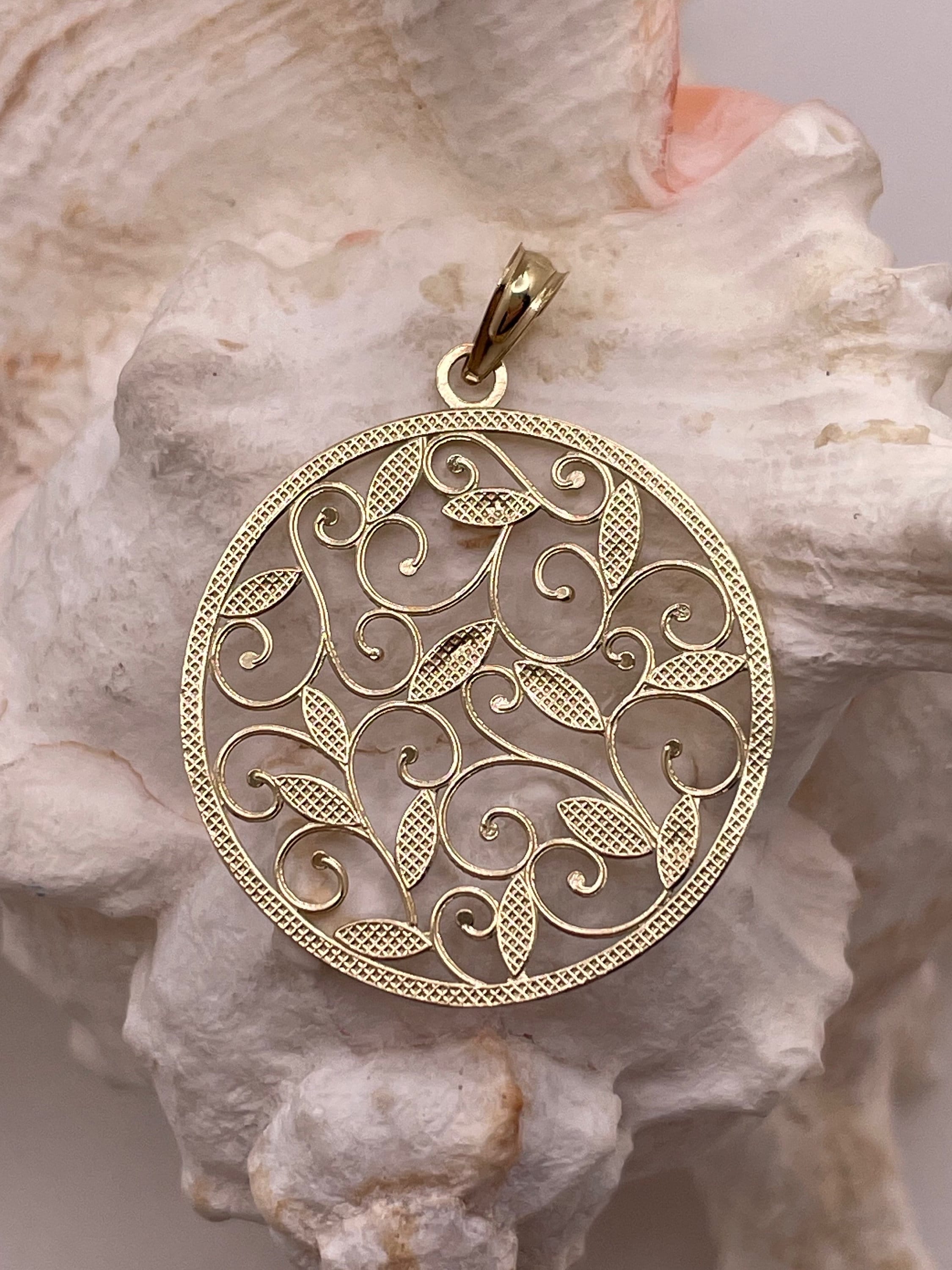Vintage 10K Floral Medallion Pendant, Two Tone Gold Round Charm, Leaf ...