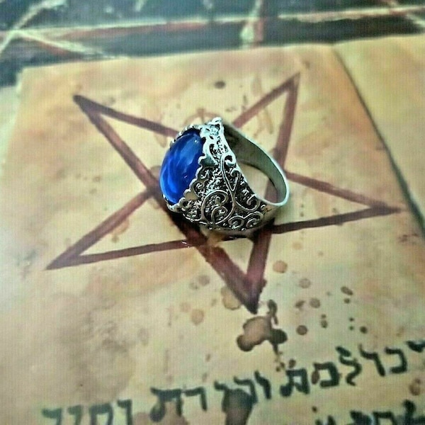 Haunted Ring - Etsy