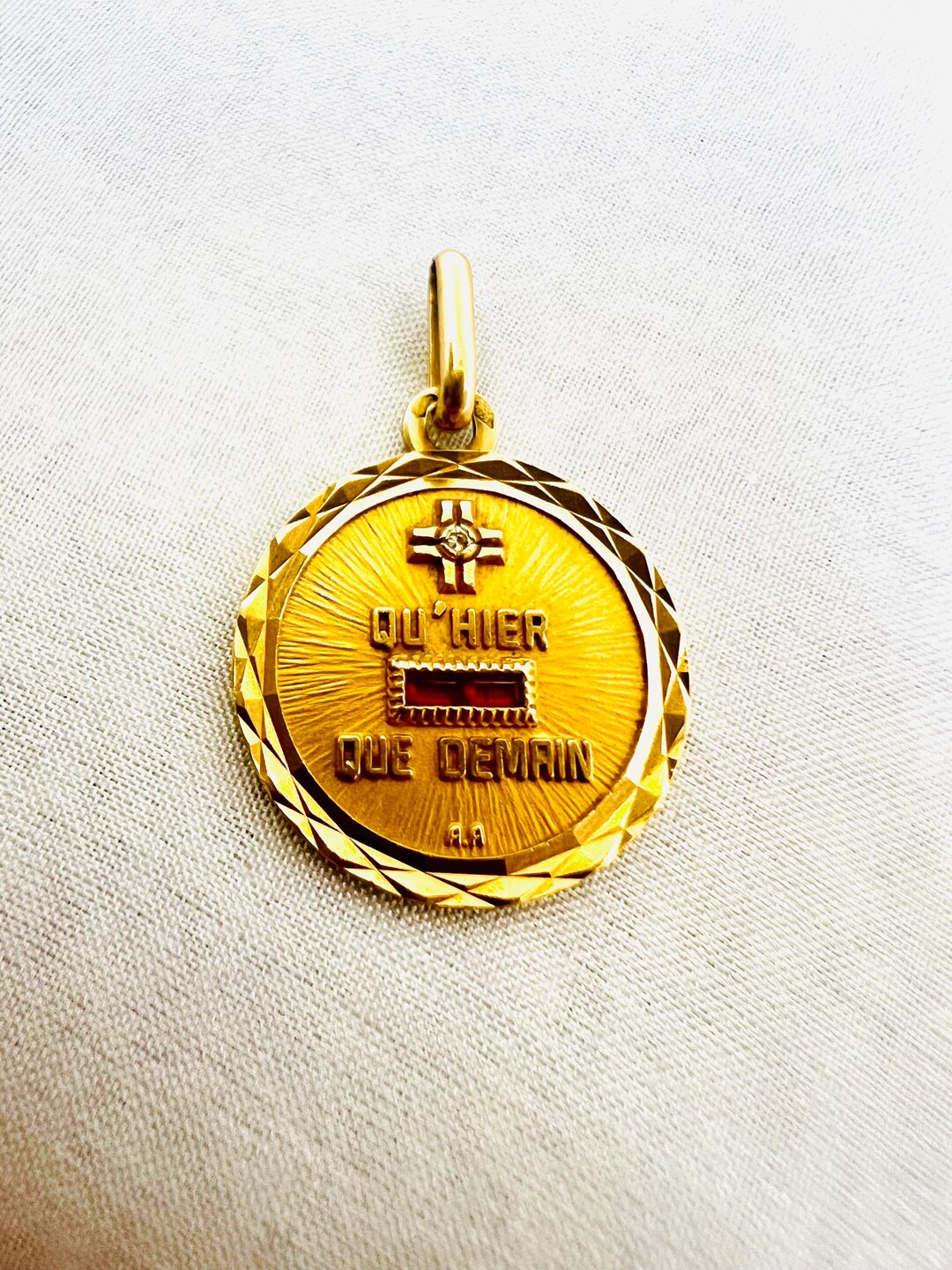Medal of Love Vintage Qu Hier Que Demain 18k Yellow Gold Rubies Diamond ...