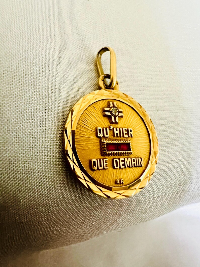Medal of Love Vintage Qu Hier Que Demain 18k Yellow Gold Rubies Diamond ...