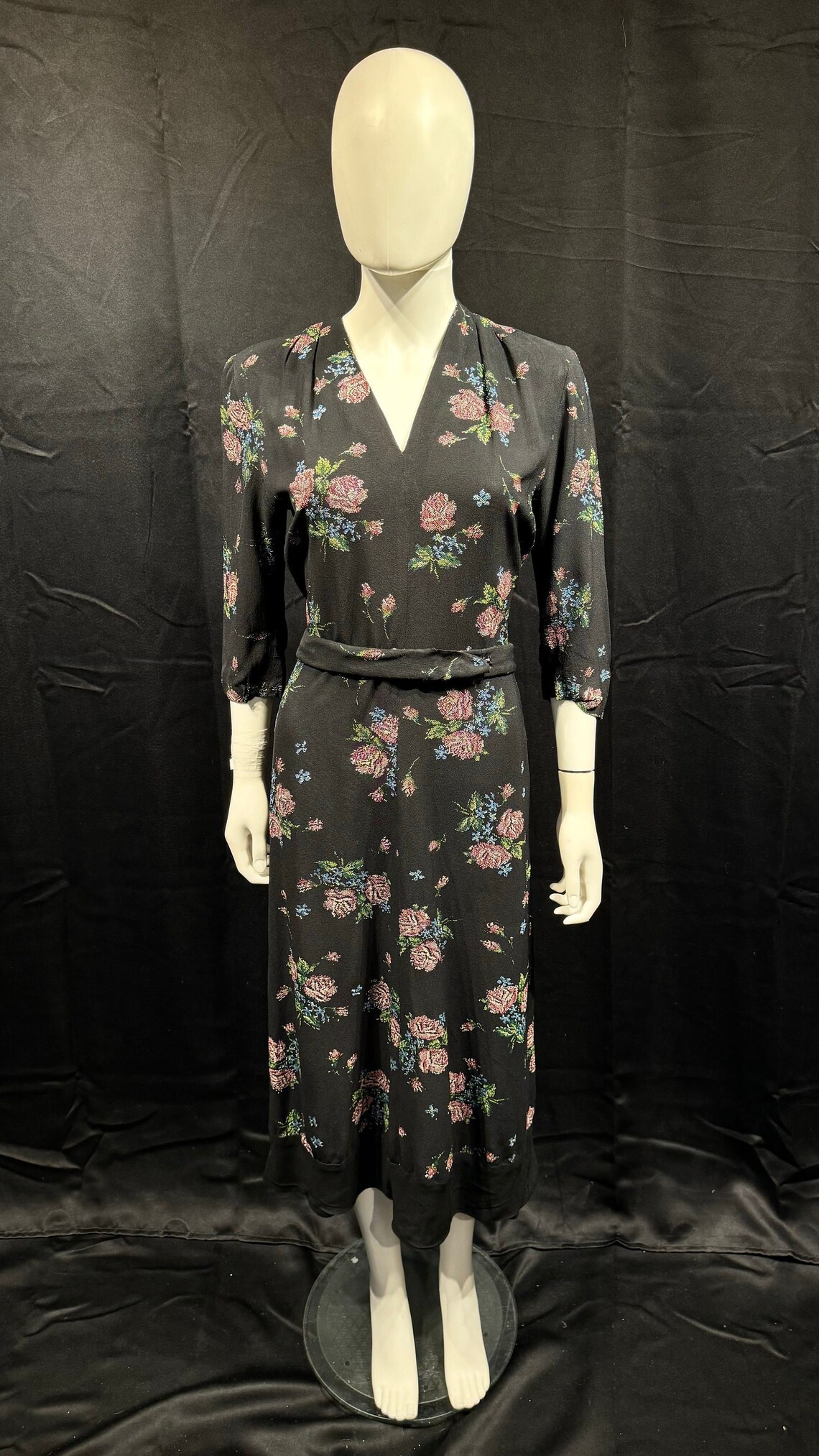 Stunning Early 1940s Dress - Etsy
