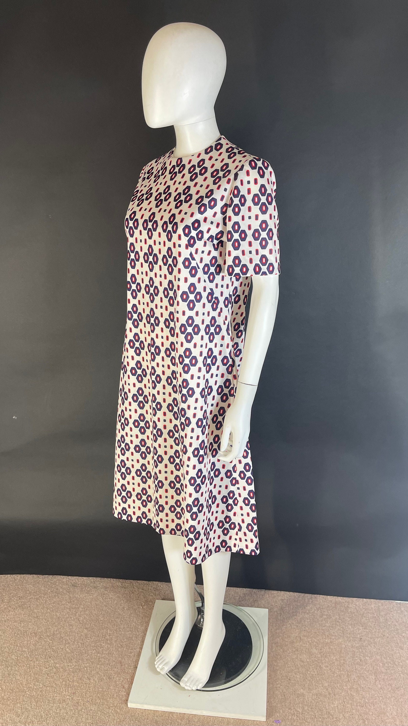 Fab 1960s Volup Mod Dress - Etsy