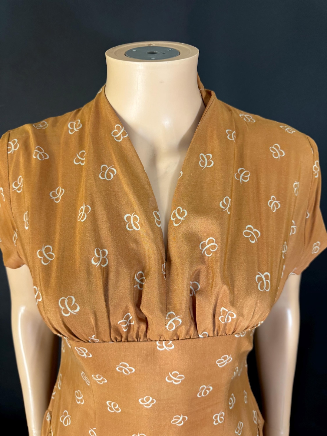 Really Sweet 1940s Silk Day Dress - Etsy