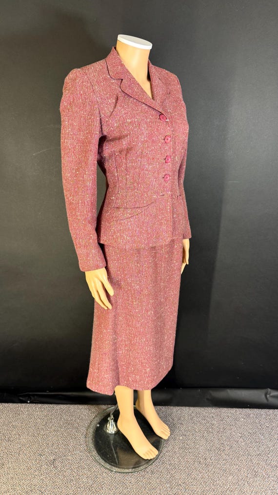 stunning 1940s pink tweed suit - Gem