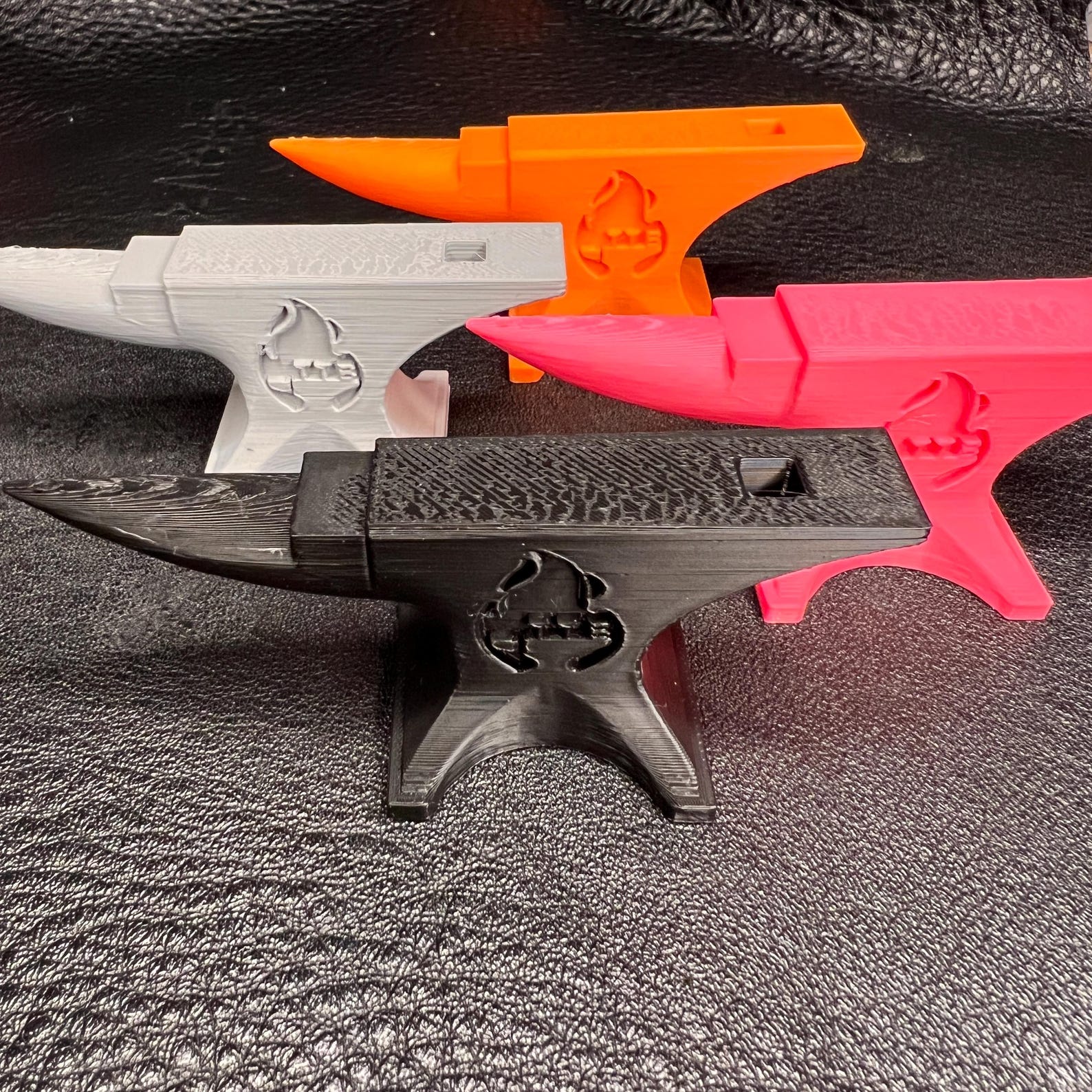 Mini Anvil – 3D Printed Blacksmith Desk Toy – Forge Prop for Kids ...