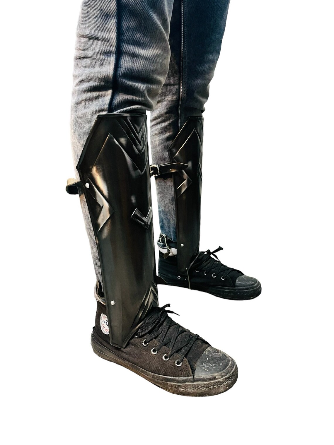 Medieval Leg Guards , Knight, Elven, and Dwarven Armor Steel Grieves ...
