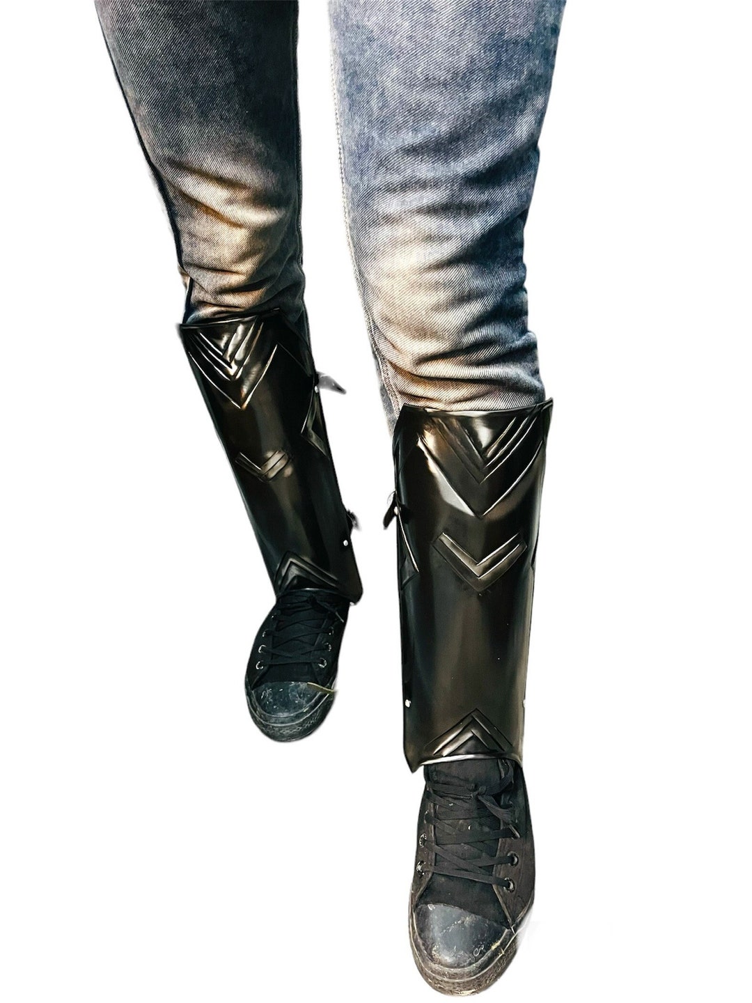 Medieval Leg Guards , Knight, Elven, and Dwarven Armor Steel Grieves ...