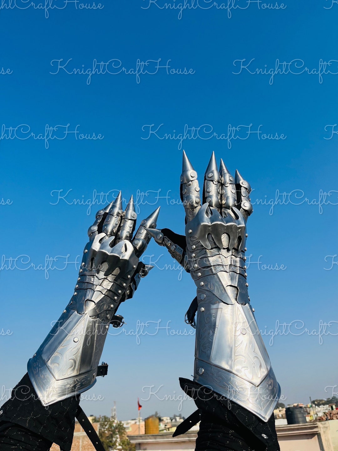 Ring Wraith LOTR Nazgul Pair of Gloves Silver Etching Medieval Arm ...