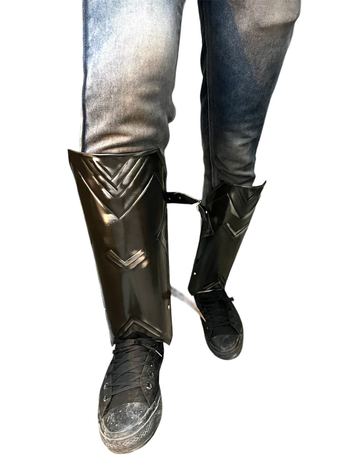 Medieval Leg Guards , Knight, Elven, and Dwarven Armor Steel Grieves ...