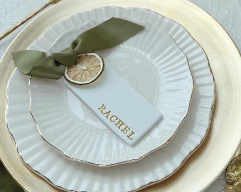 Personalized Clay Place Cards: Elegant Wedding Name Plate With ...