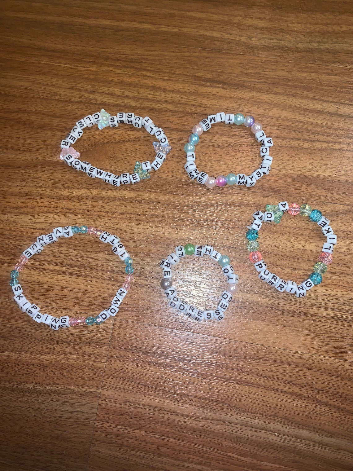 Five-pack of Taylor Swift-themed Friendship Bracelets - Etsy