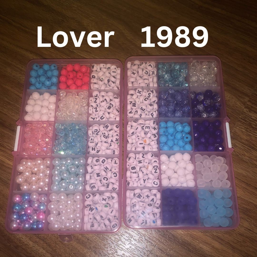 One Taylor Swift-themed Friendship Bracelet Kit - Etsy