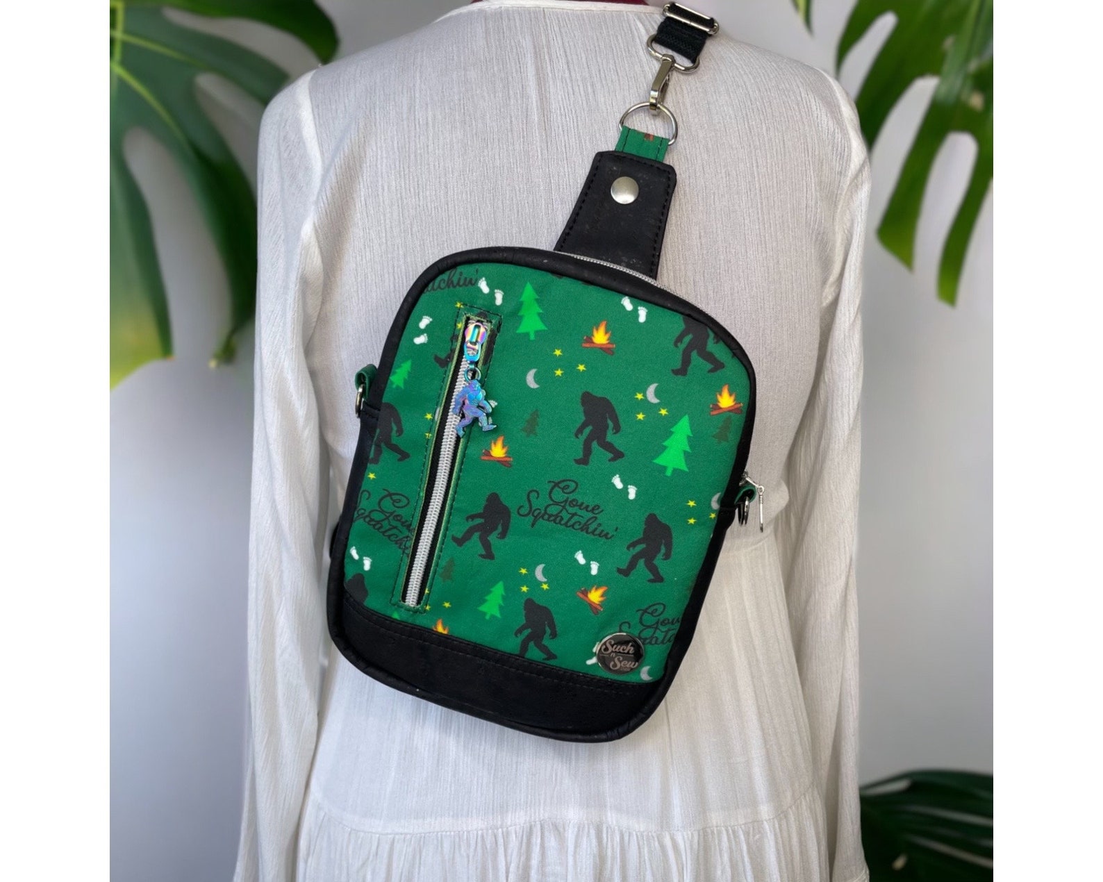 Bigfoot 4-in-1 Convertible Bag - Bigfoot Gone Squatchin’ (CON6) - Etsy