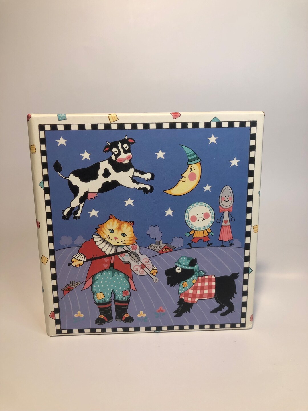 Hey Diddle Diddle, Cat and Fiddle, Cow Jumped Over the Moon Nursey ...