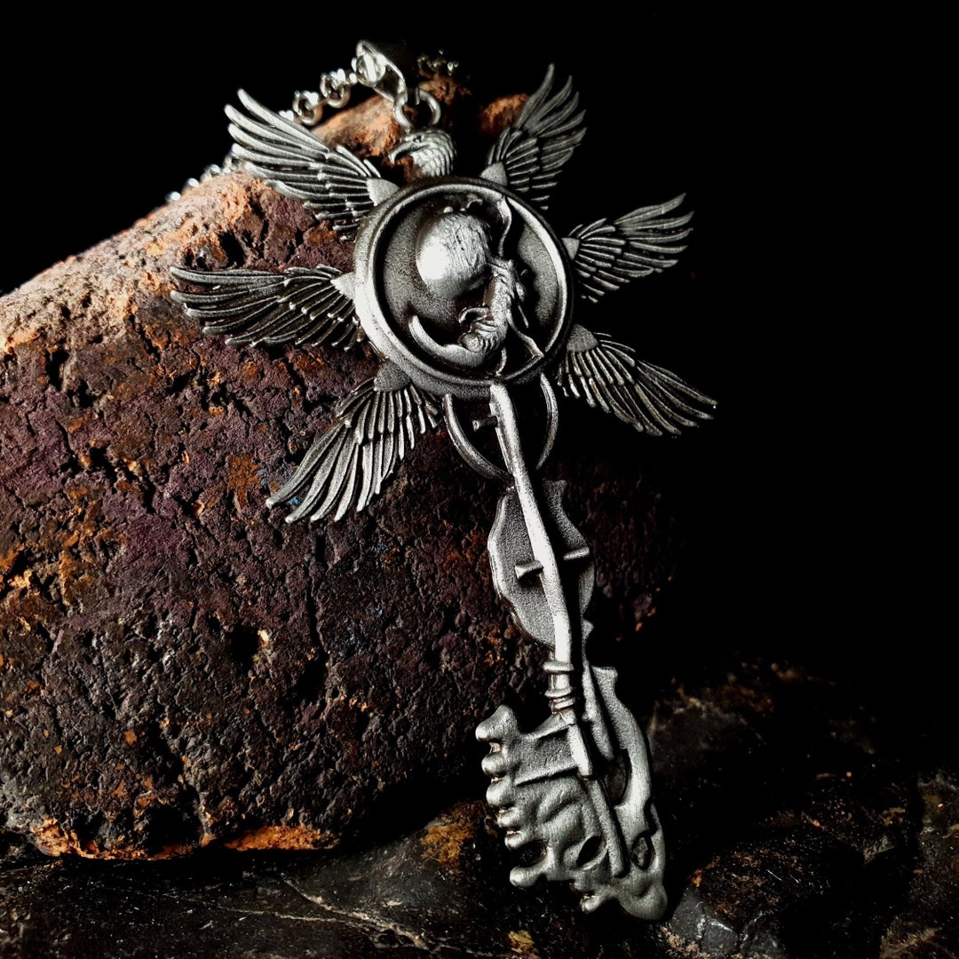 Resident Evil Village Six-winged Unborn Key Necklace / Resident Evil 8 ...