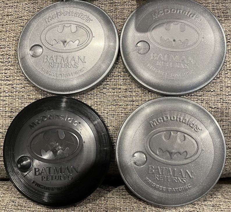 Vintage 1991 Mcdonalds Batman Returns Mini Frisbee Bat Disc Drink Lid ...