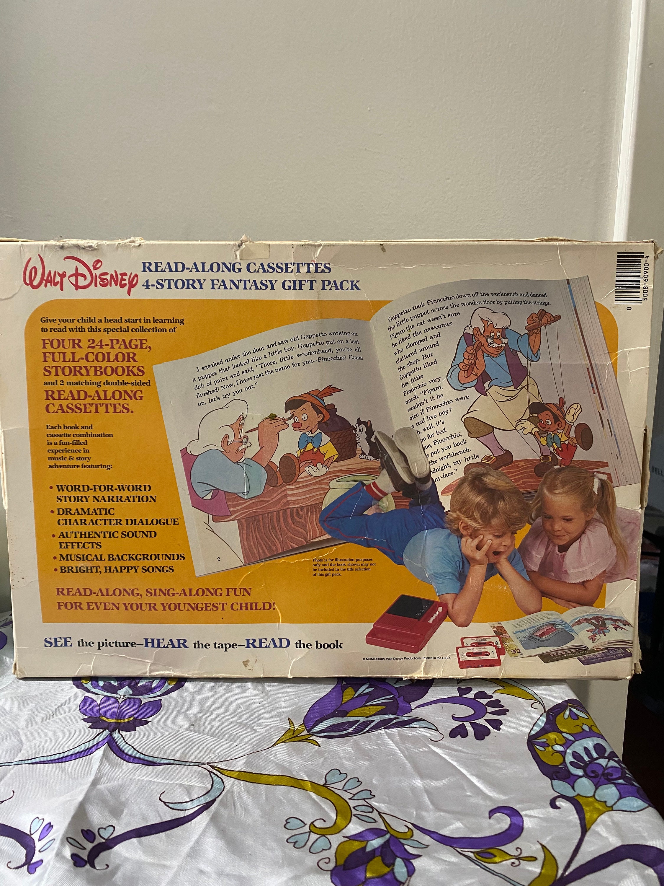 Vintage Walt Disneys Read Along Cassette Tapes & 4 Story Fantasy Gift ...