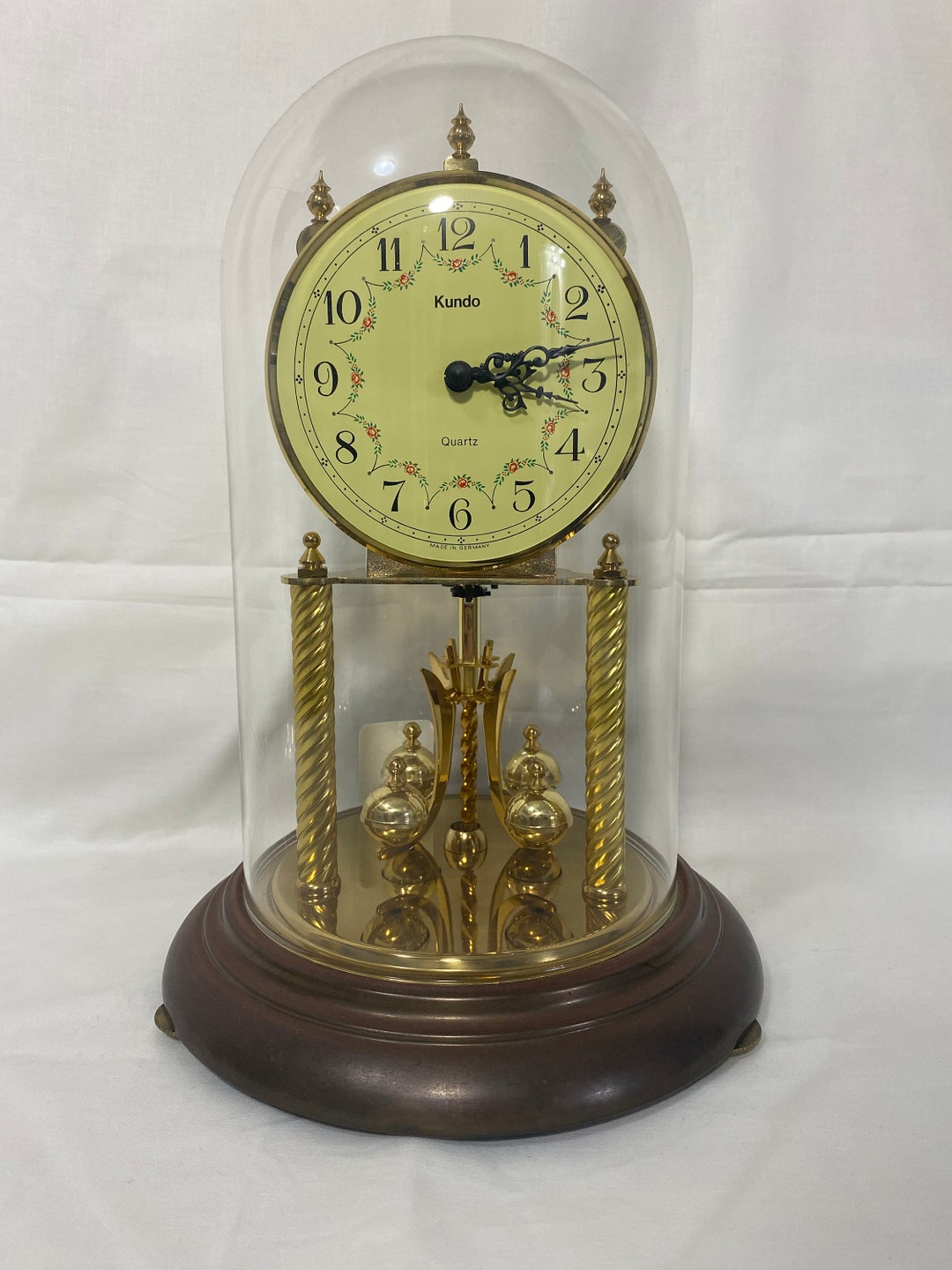 Kundo Quartz Table Clock - Etsy