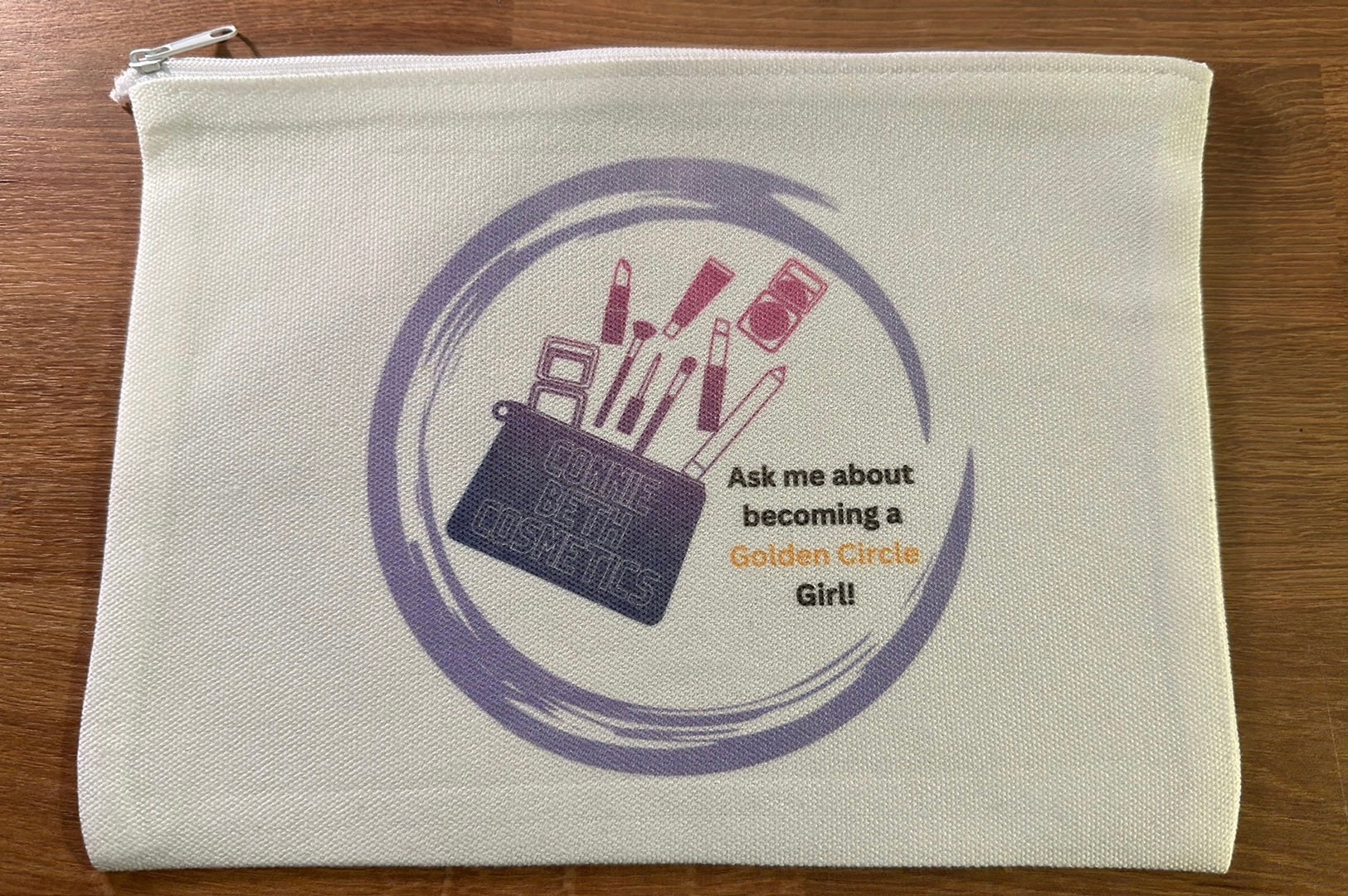 Scarecrow and Mrs. King Connie Beth Cosmetics Makeup Bag (approx. Size ...