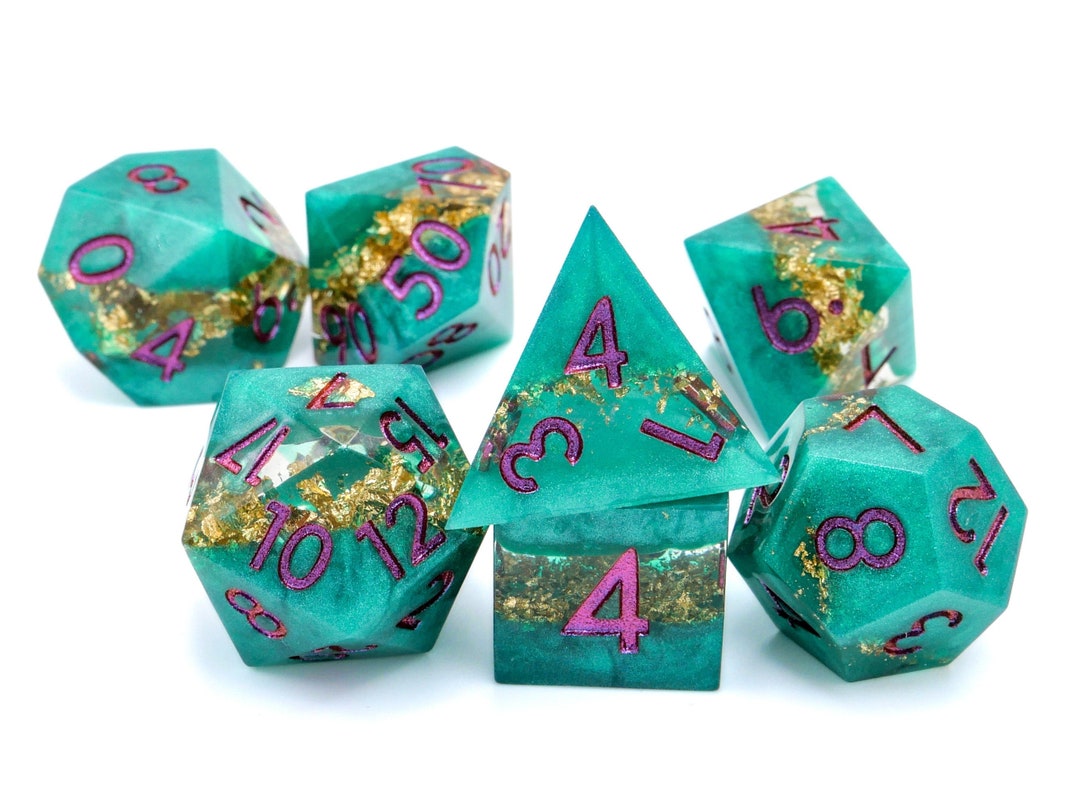 Aurora Borealis Sharp Resin Dice Set | 7 Pieces | Dnd Dice | Gold Leaf ...