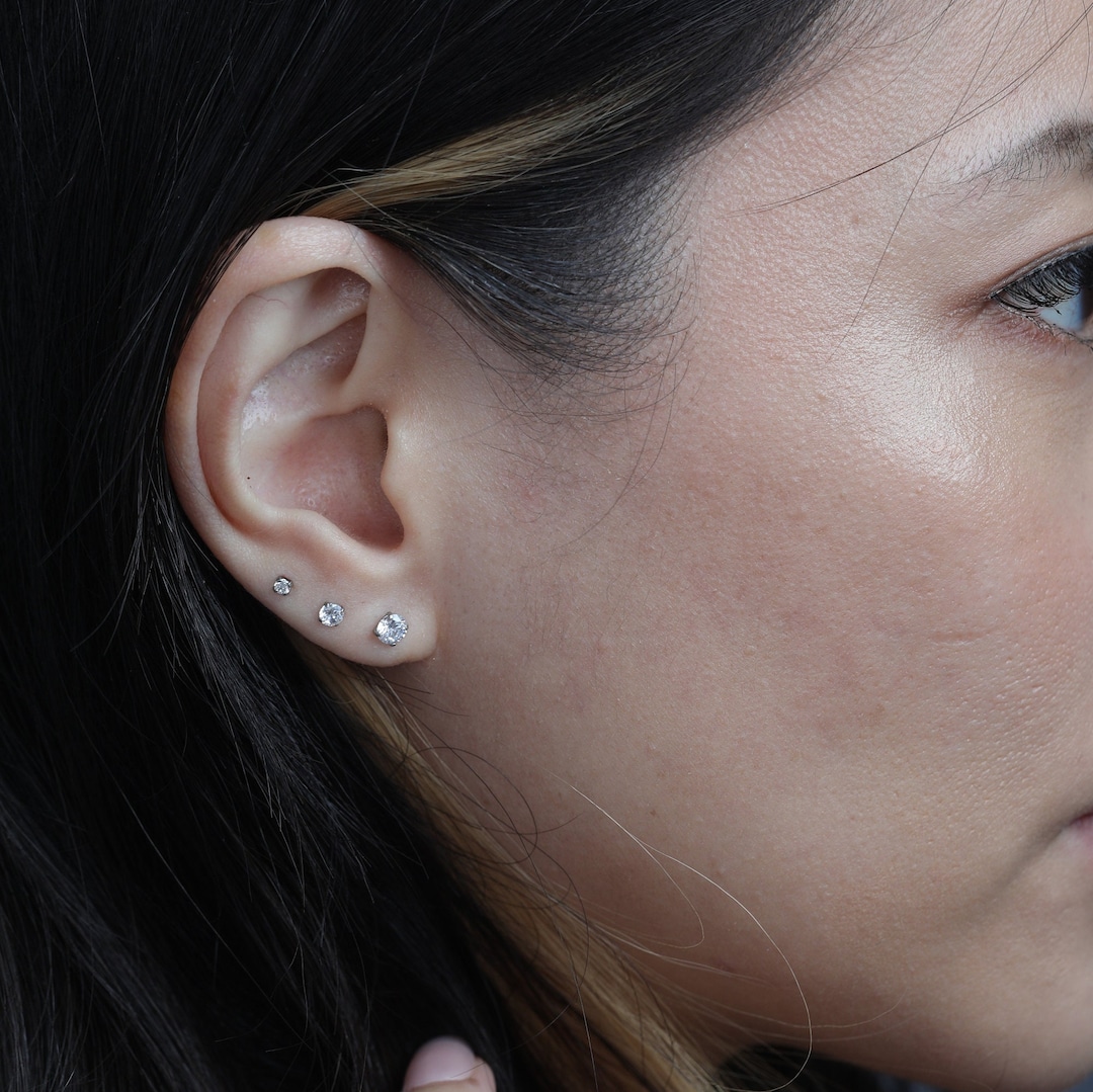 Titanium 2mm, 3mm, 4mm Prong Set Cz Push in Labret 16g, 18g, 20g Tragus ...